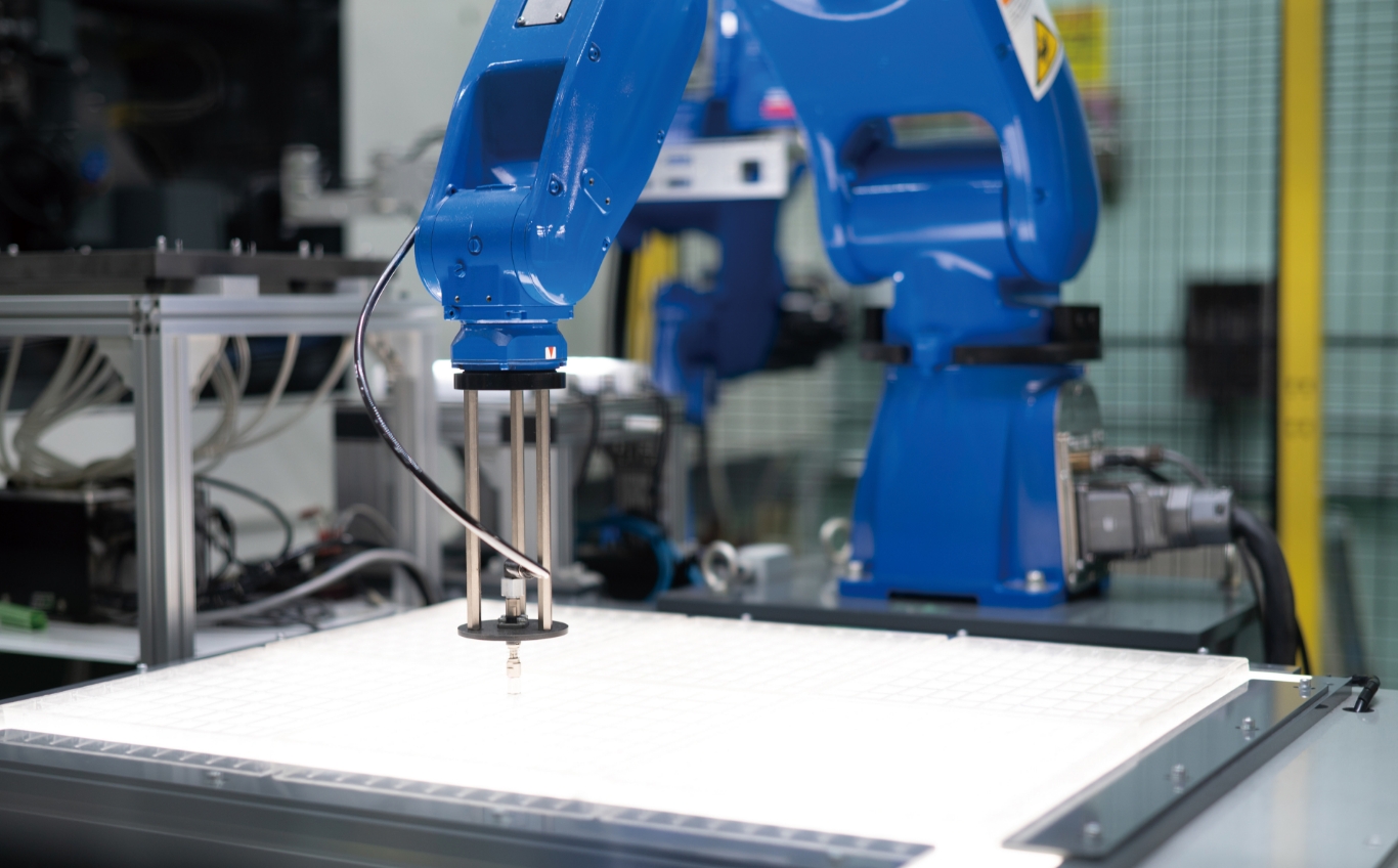 Insert Molding | Sanyu Raito Co.,Ltd.